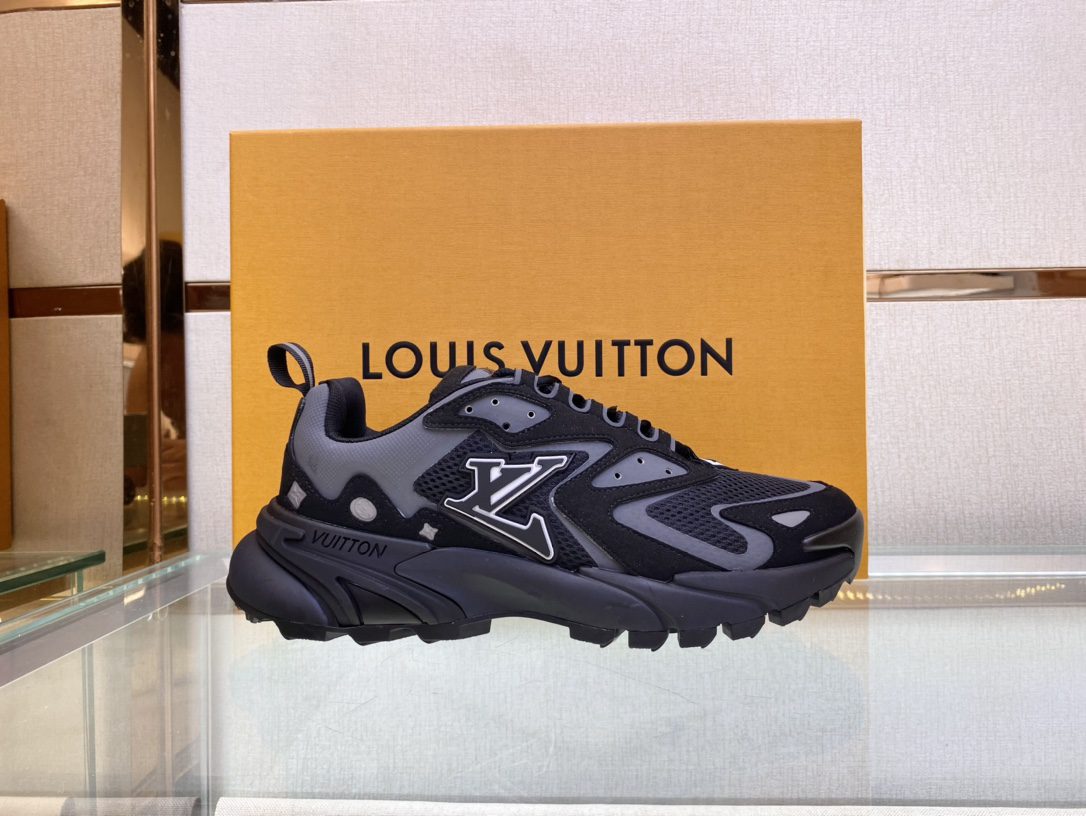 Louis Vuitton Tatic Runner Grey • SneakerDouble
